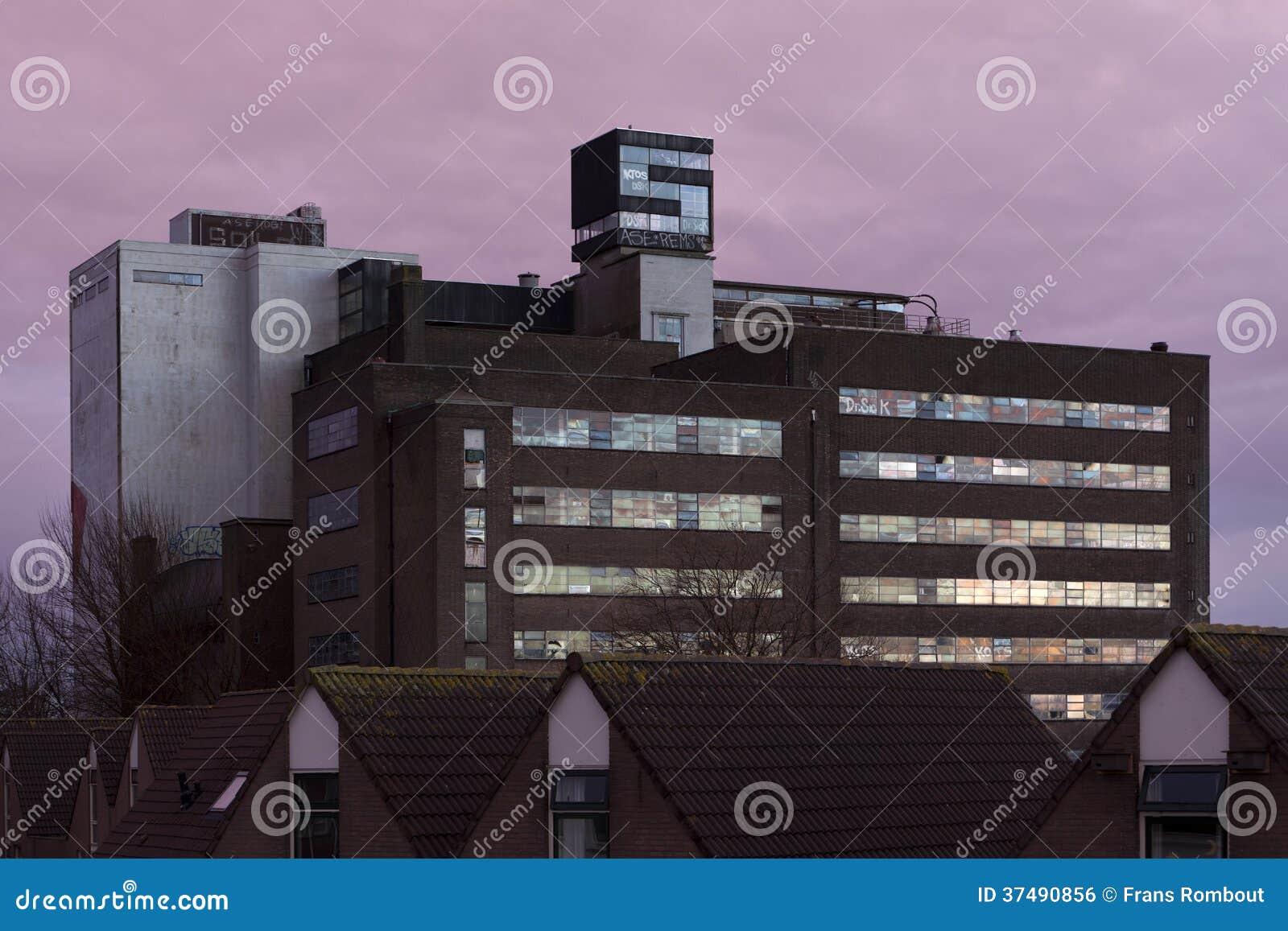 Empty Factory Building at Sundown Editorial Photo - Image of monument ...