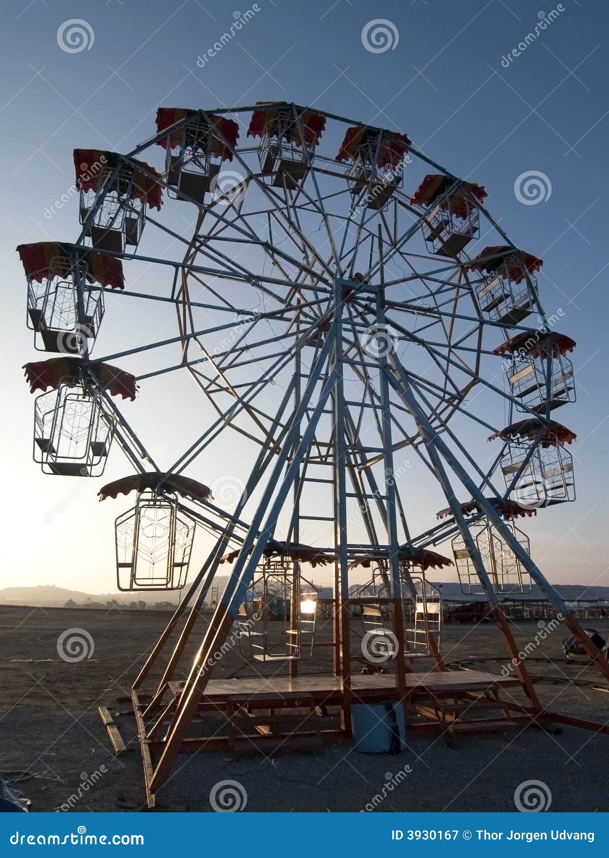 Empty ferris wheel stock image. Image of ferris, steel - 3930167