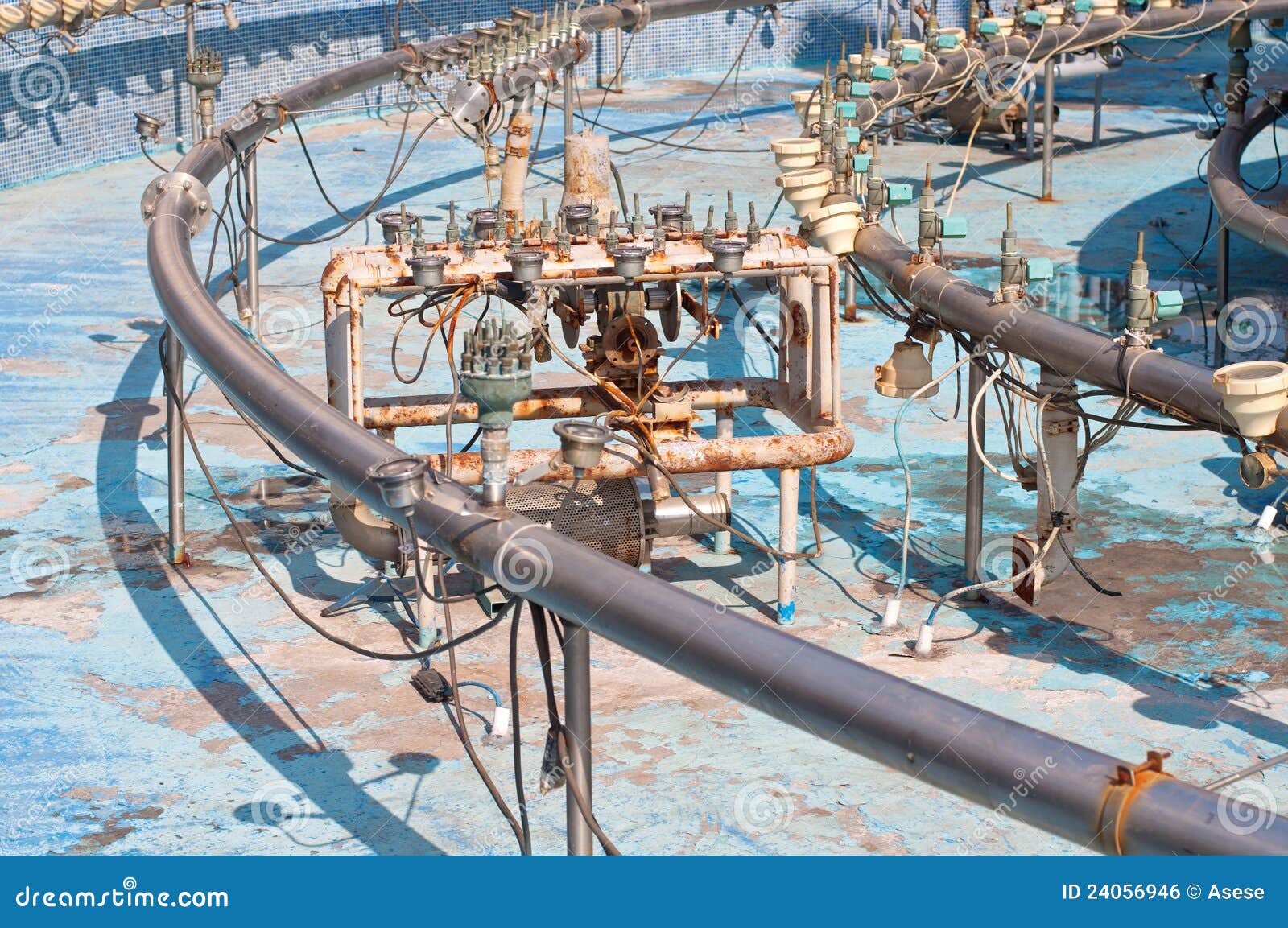 Empty fountain stock photo. Image of park, fountain, waterfall - 24056946