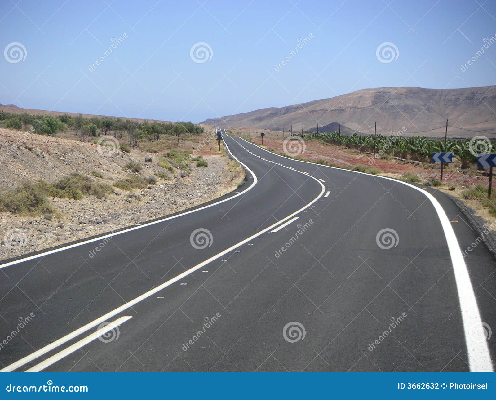 Empty freeway stock photo. Image of blue, landscape, freeway - 3662632