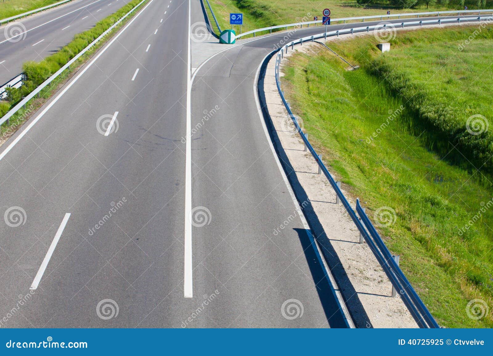 Empty freeway road stock image. Image of lane, sign, arrow - 40725925