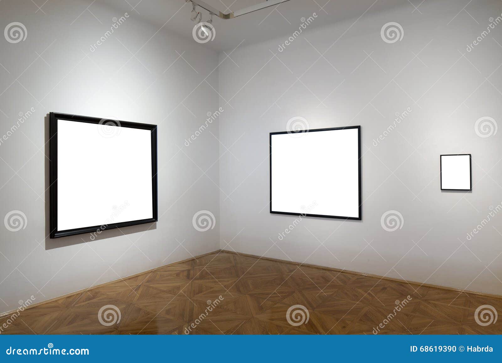 Empty Gallery with Empty Frames Stock Photo - Image of copy, framework ...