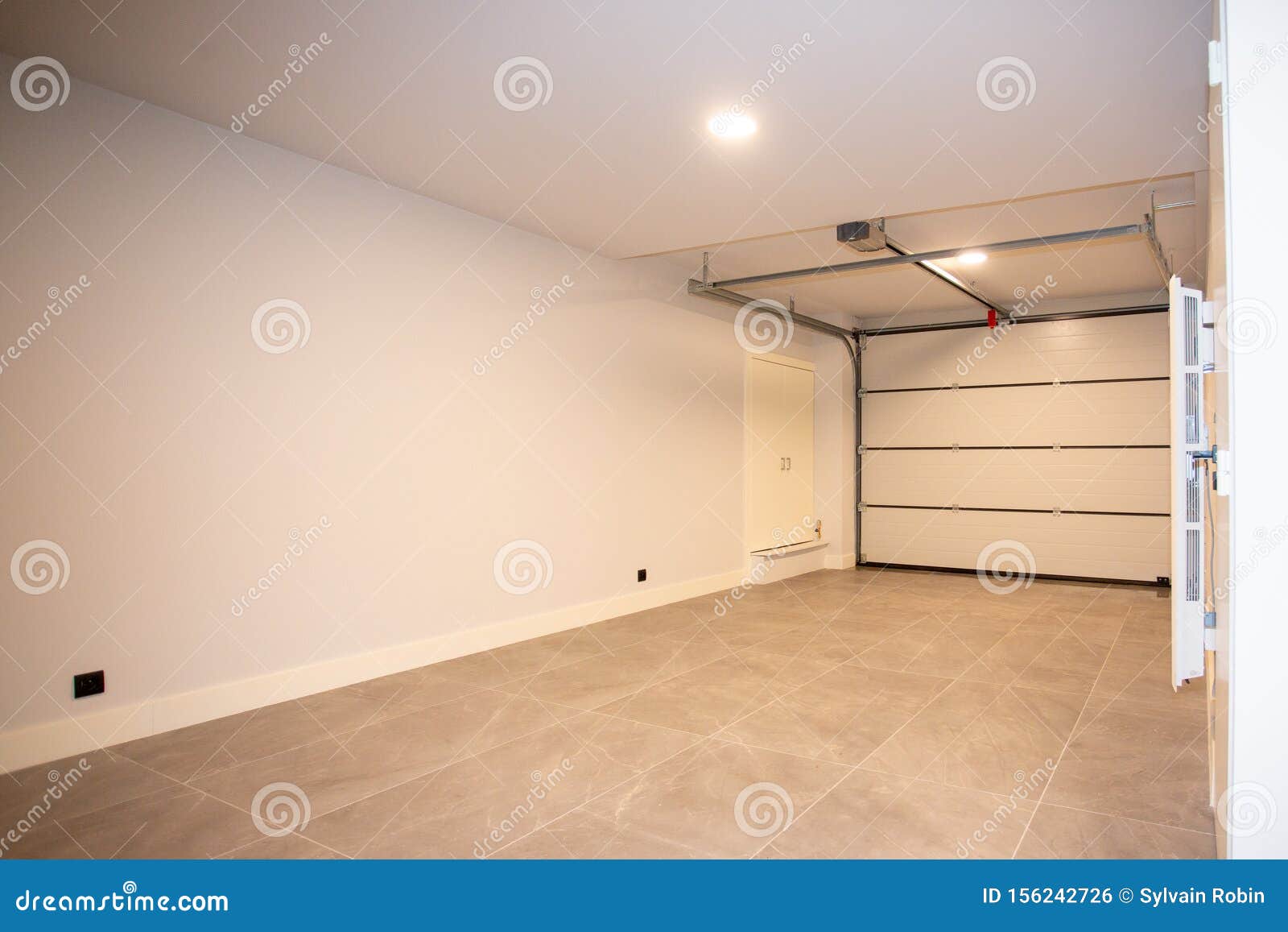 Empty Garage Interior in House Stock Photo - Image of indoor, electric ...