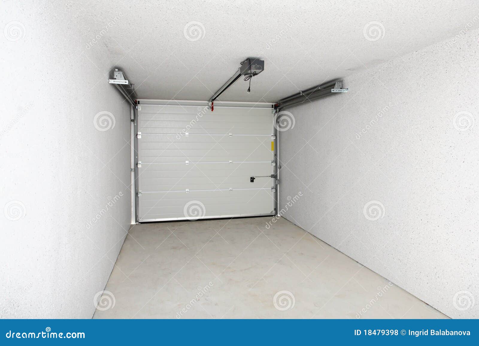 Empty Garage Royalty-Free Stock Photo | CartoonDealer.com #97573995
