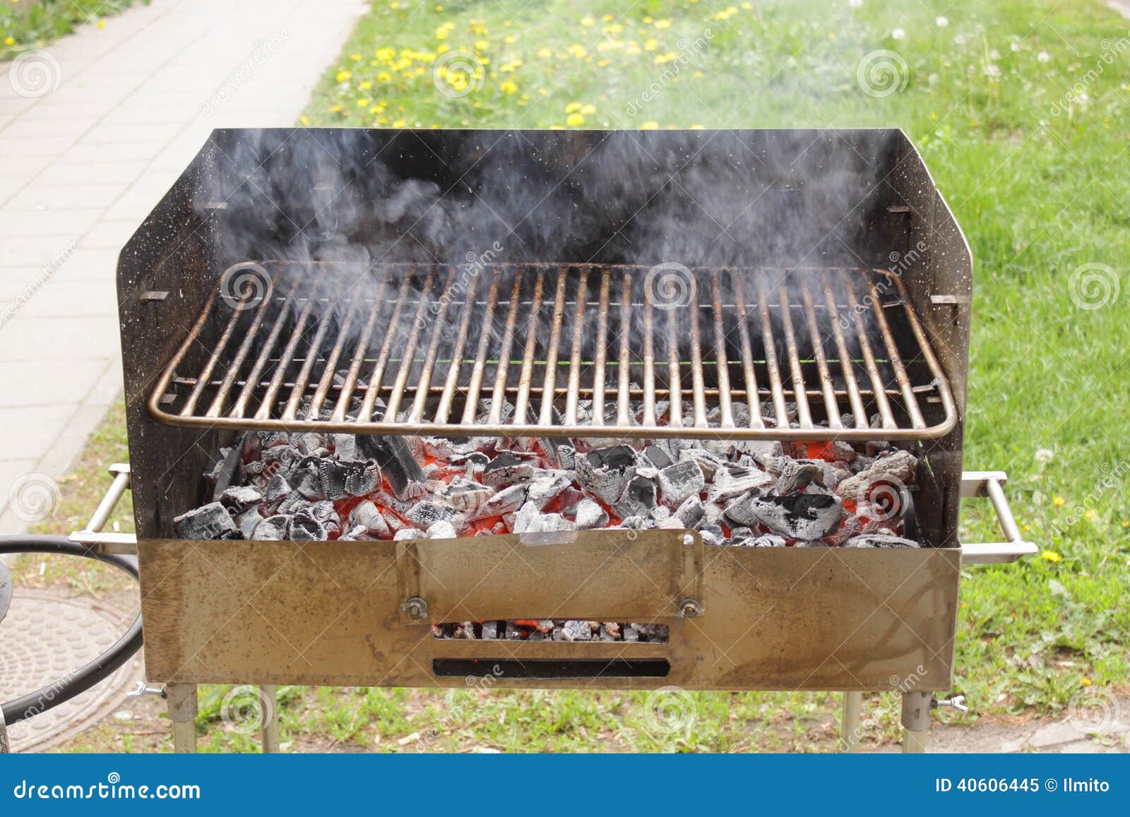 Empty grill stock image. Image of background, cook, garden - 40606445