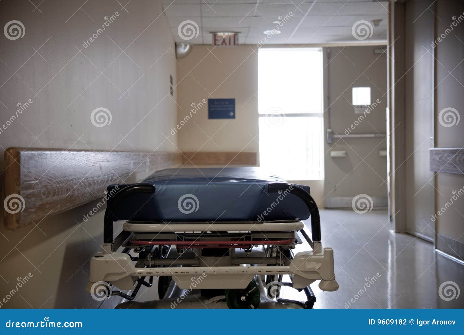 Empty gurney stock photo. Image of stretcher, gurney, empty - 9609182