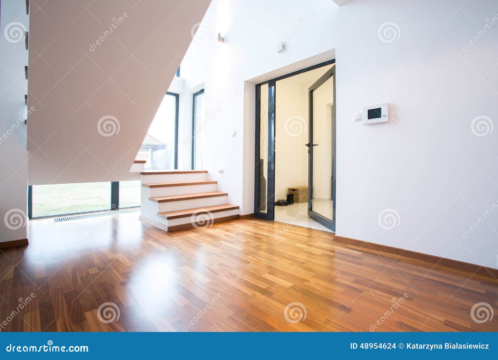 Empty Hall in Luxury Mansion Stock Photo - Image of indoor, mansion ...