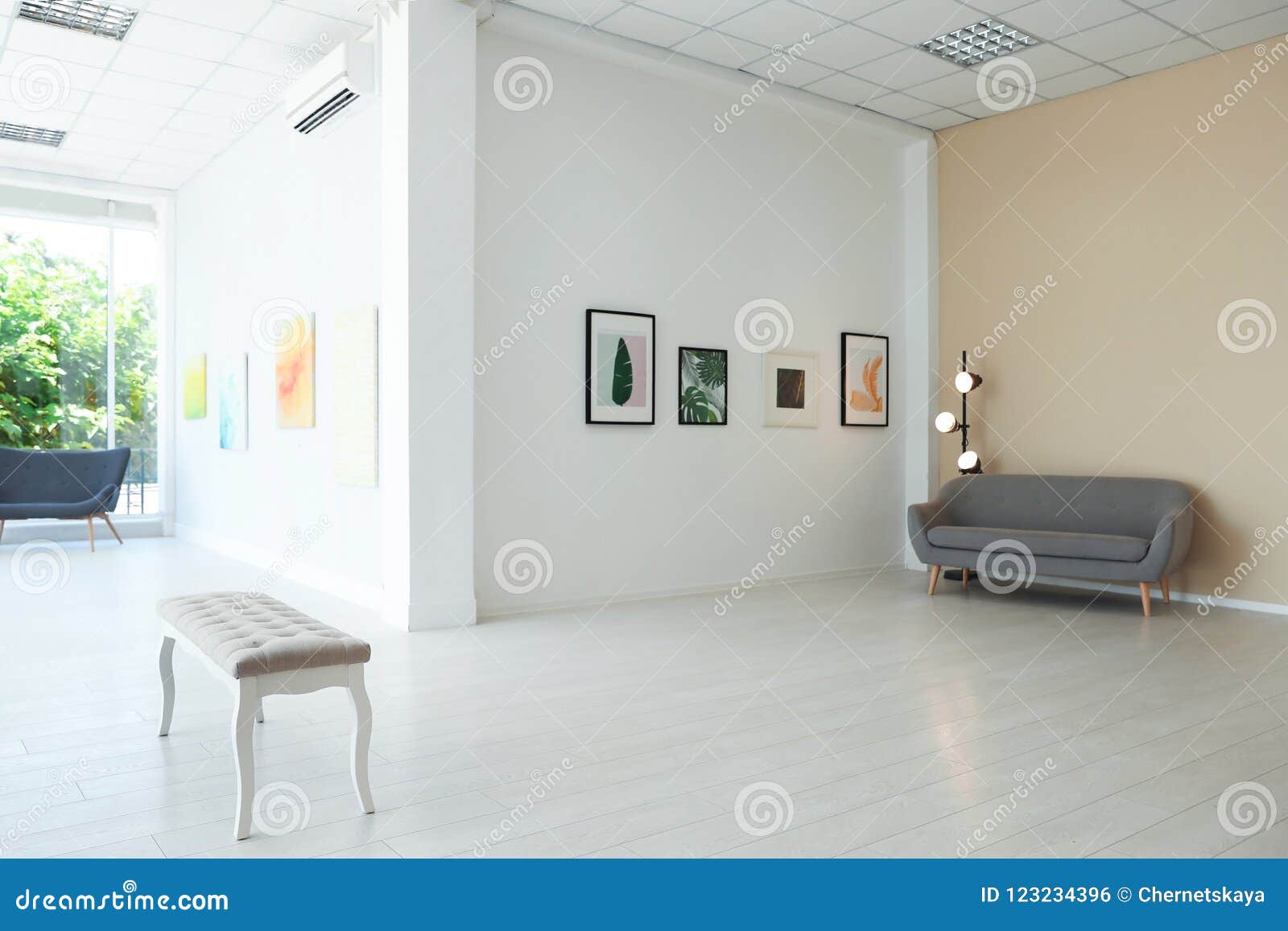 Empty Hall of Modern Art Gallery Editorial Photo - Image of studio ...
