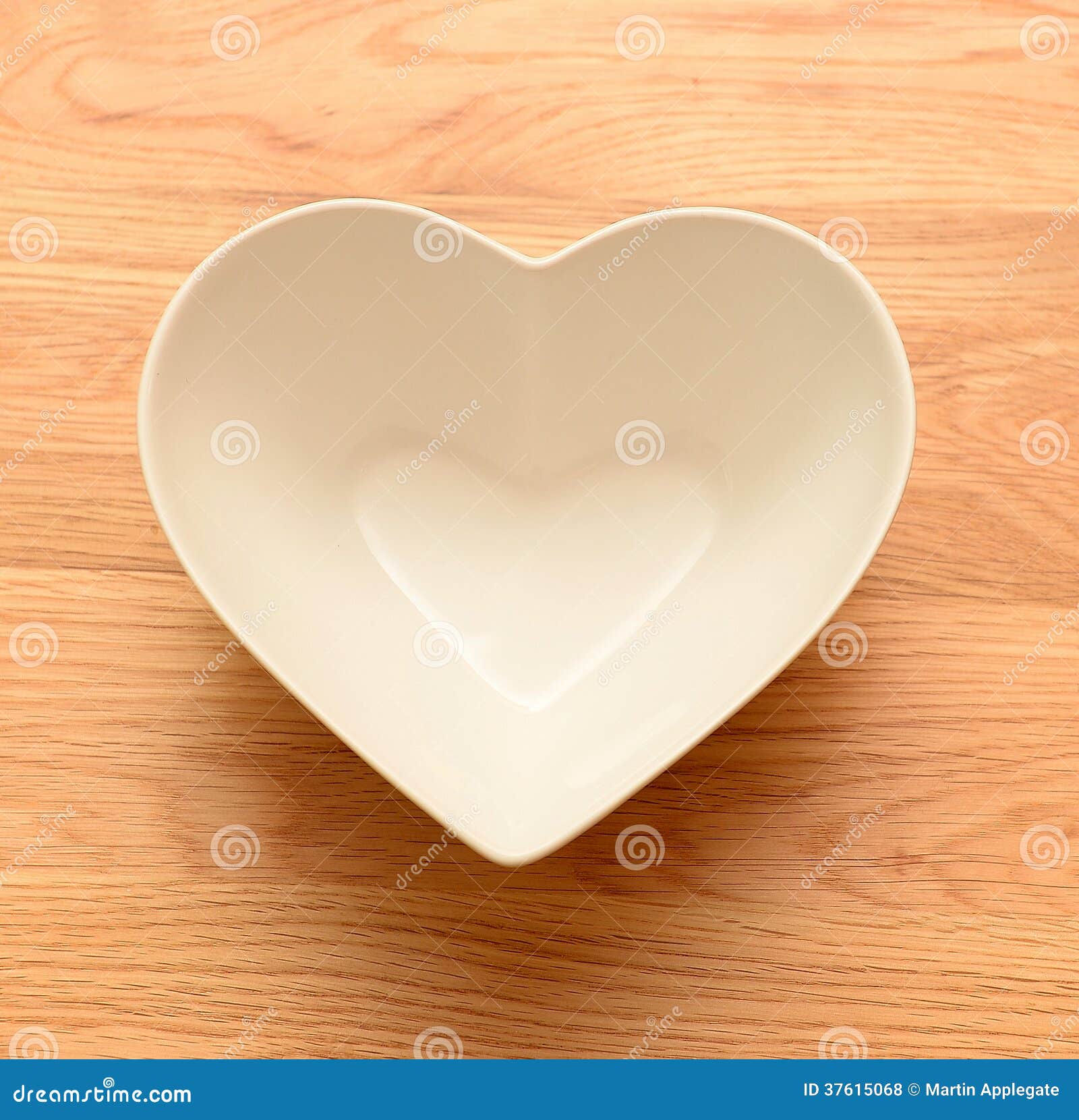 Empty heart shaped bowl stock photo. Image of ornament - 37615068