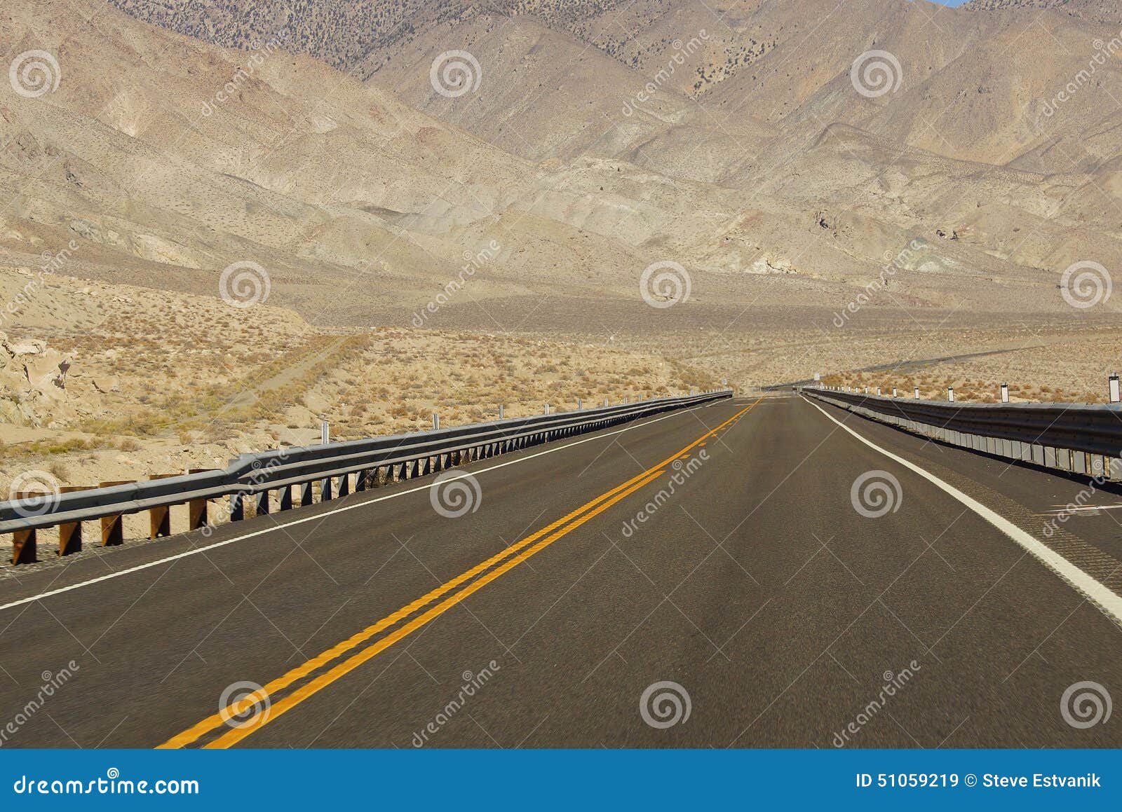 Empty Highway in High Desert Stock Image - Image of street, high: 51059219