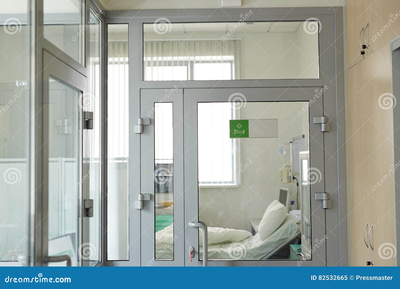 Empty hospital room stock image. Image of sick, hospital - 82532665