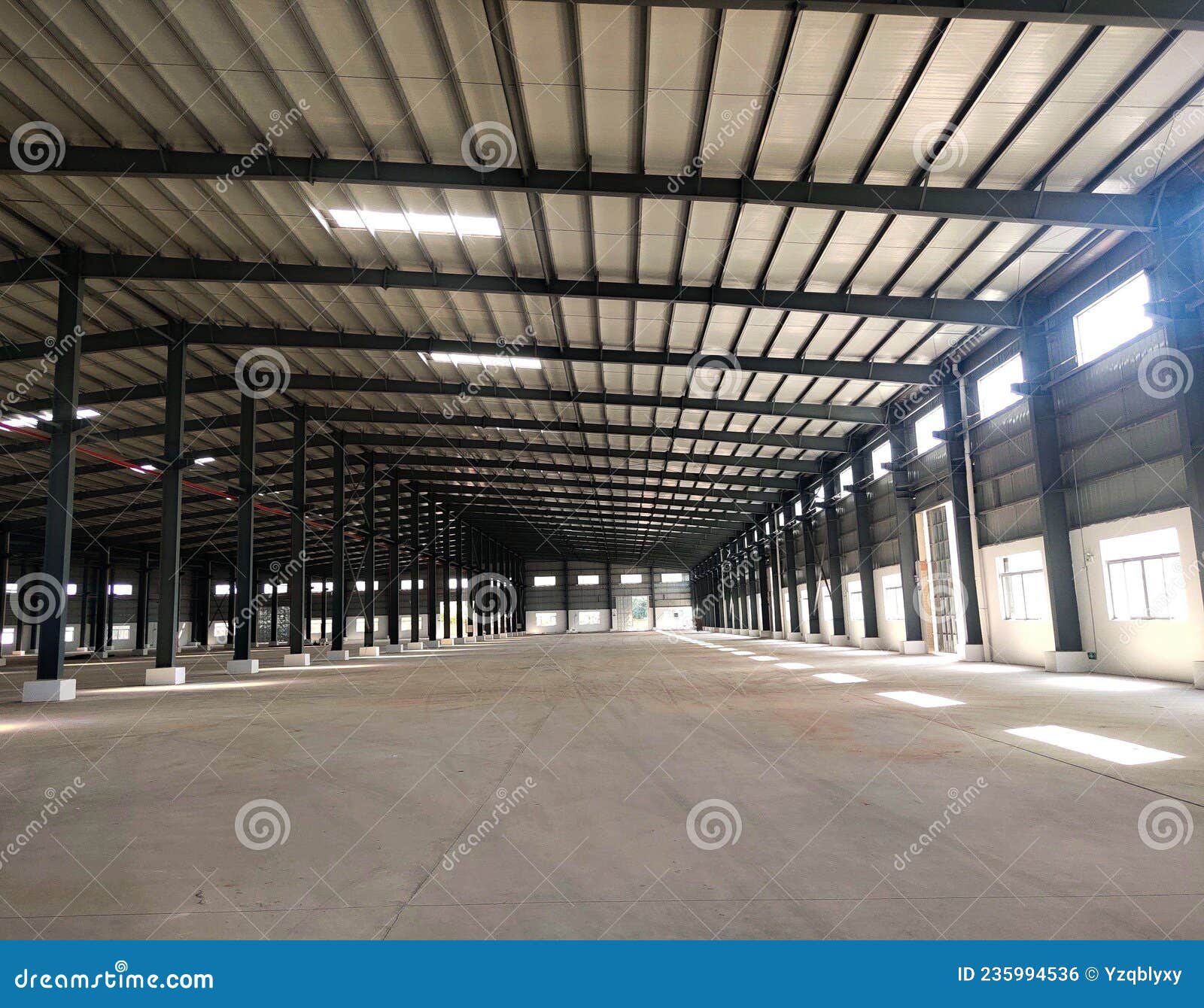 Empty Industrial Factory Workshop Warehouse Building Space Stock Photo ...