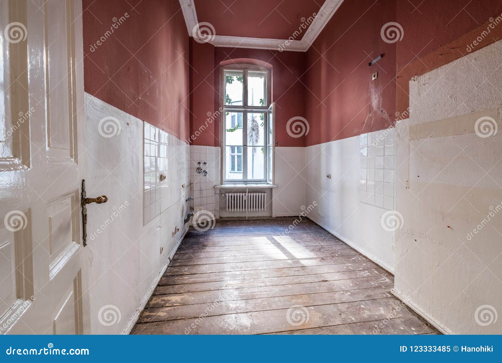 Empty Kitchen Room in Old Building , Empty before Restoration ...