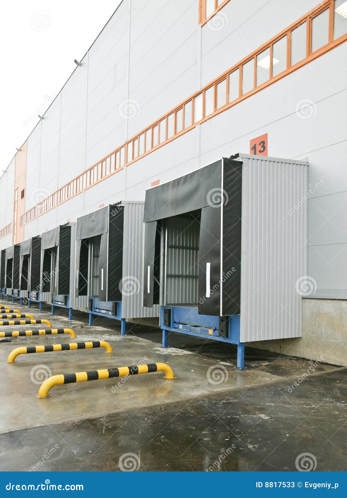 Empty loading docks stock image. Image of orange, store - 8817533