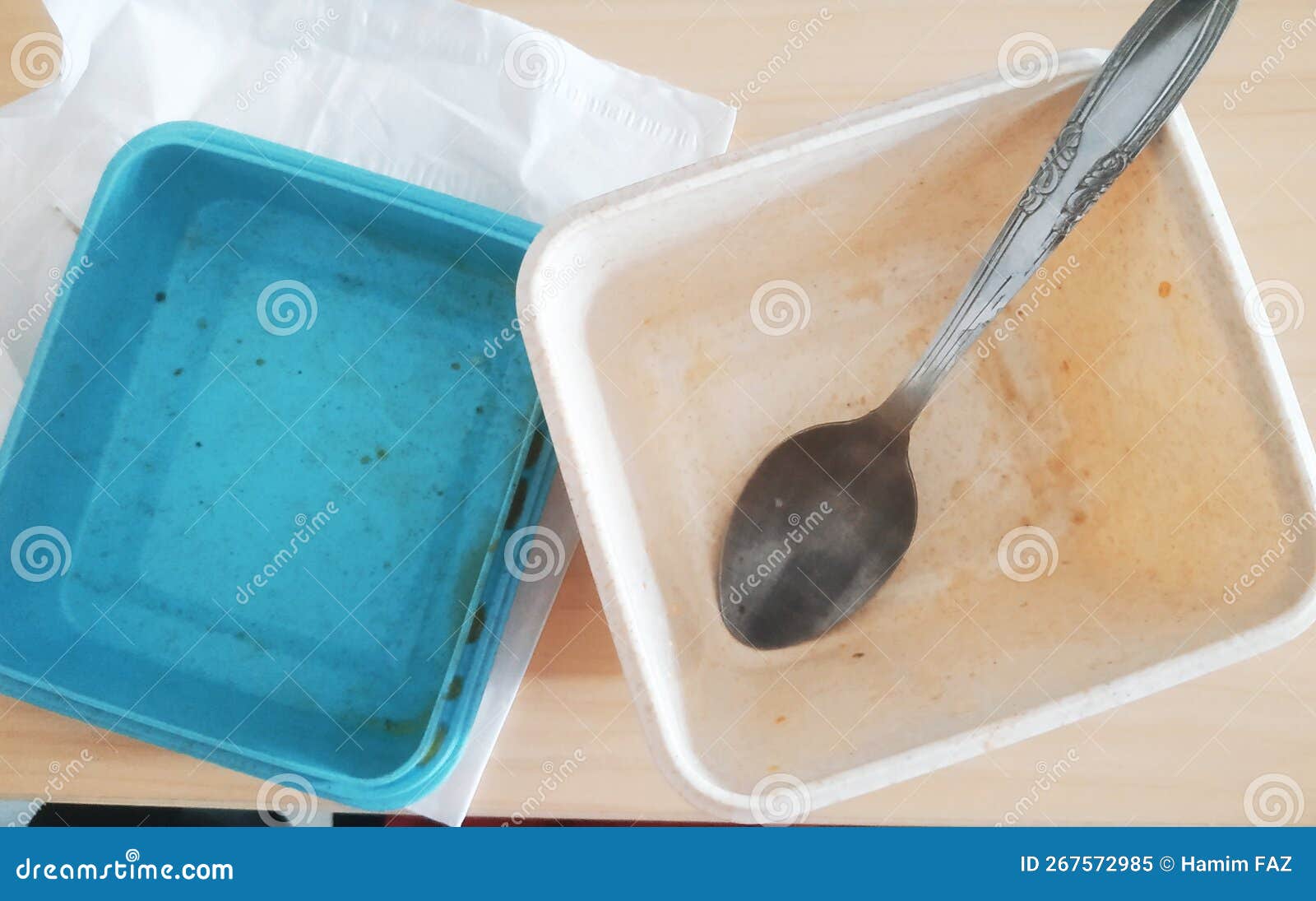 Empty Lunch Box with Spoon and Tissue Stock Image - Image of empty ...