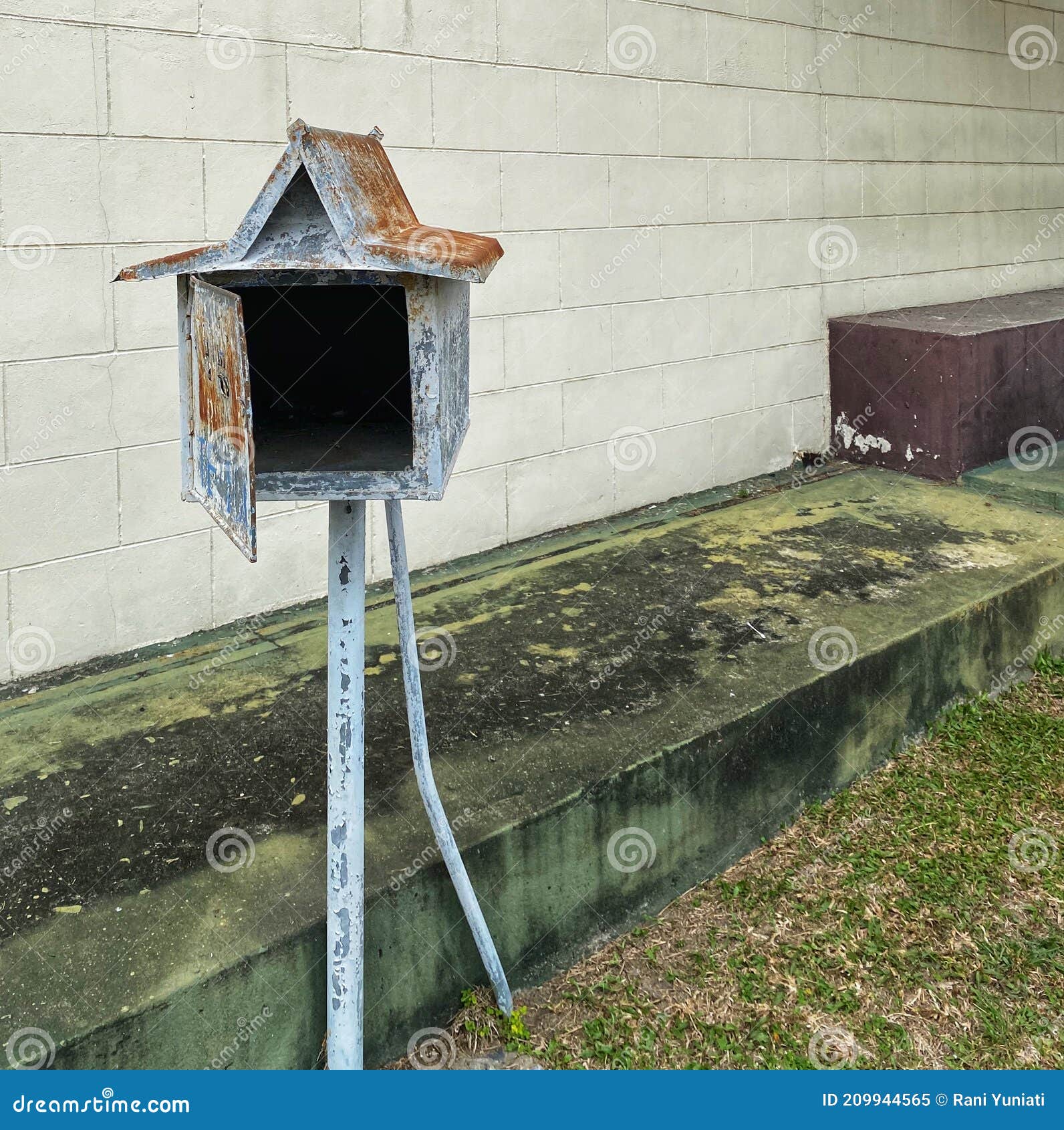 Empty mailbox stock image. Image of abandoned, empty - 209944565