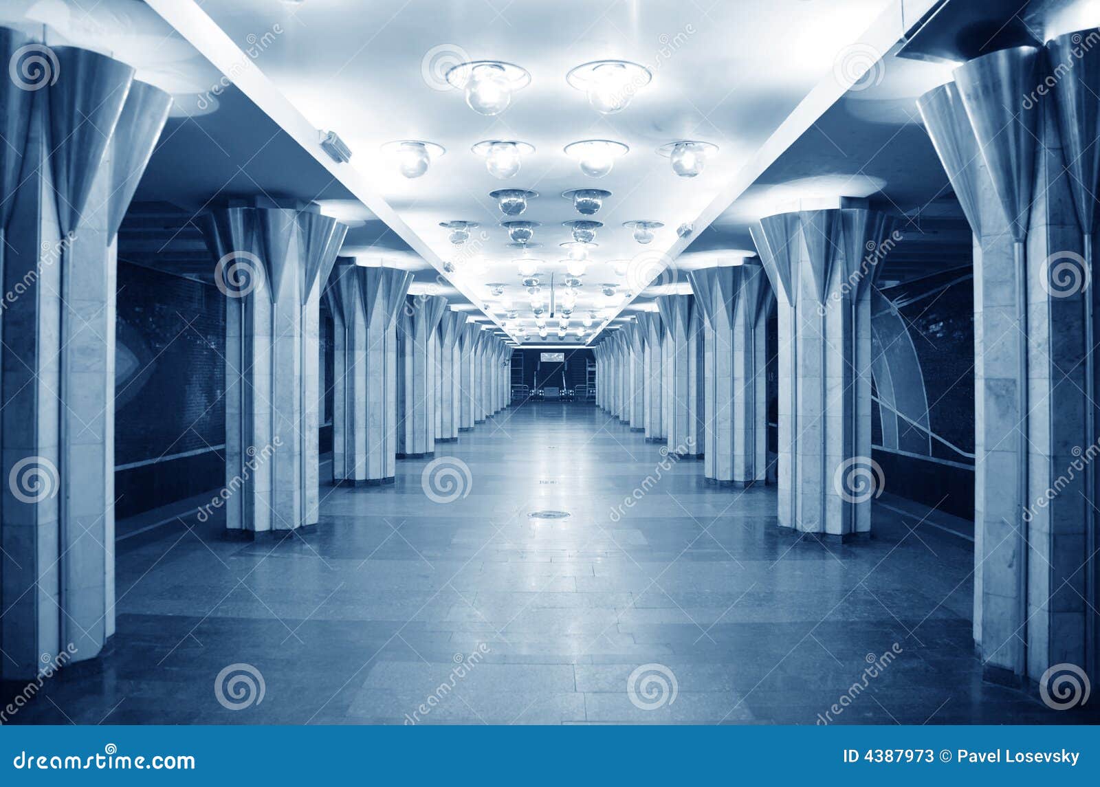 Empty Metro (subway). Royalty-Free Stock Photo | CartoonDealer.com #6224901