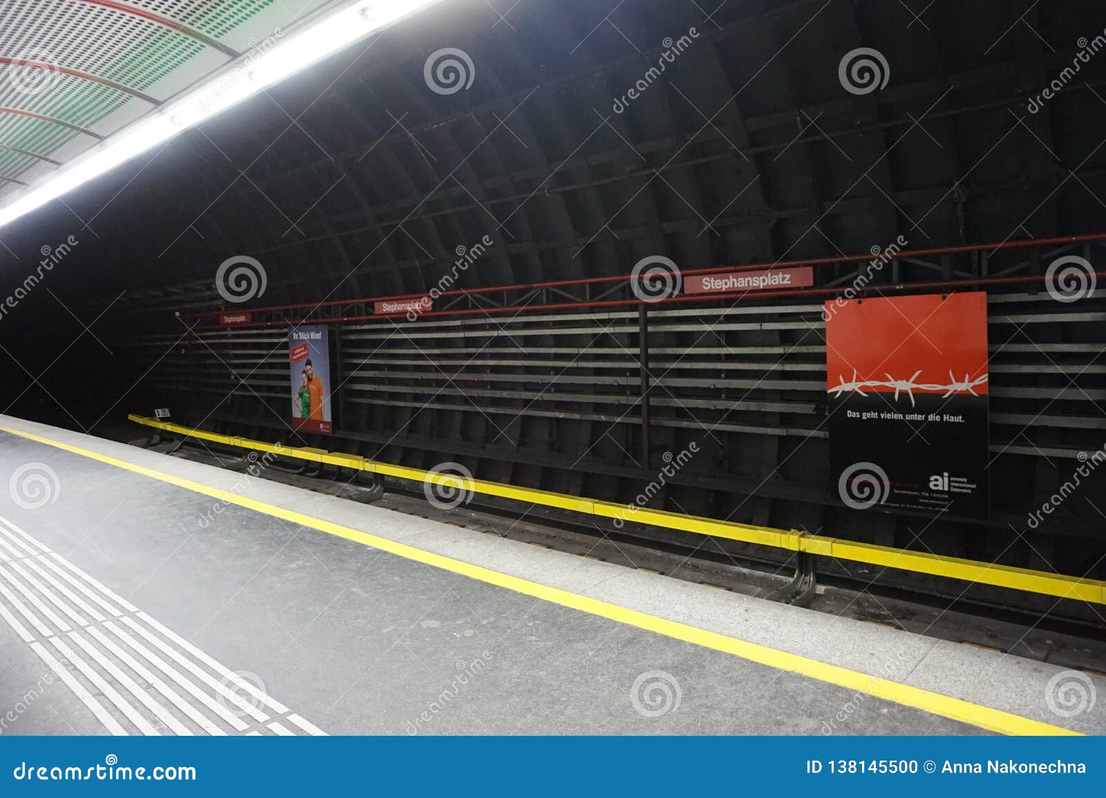 Empty metro station. editorial image. Image of entertainment - 138145500