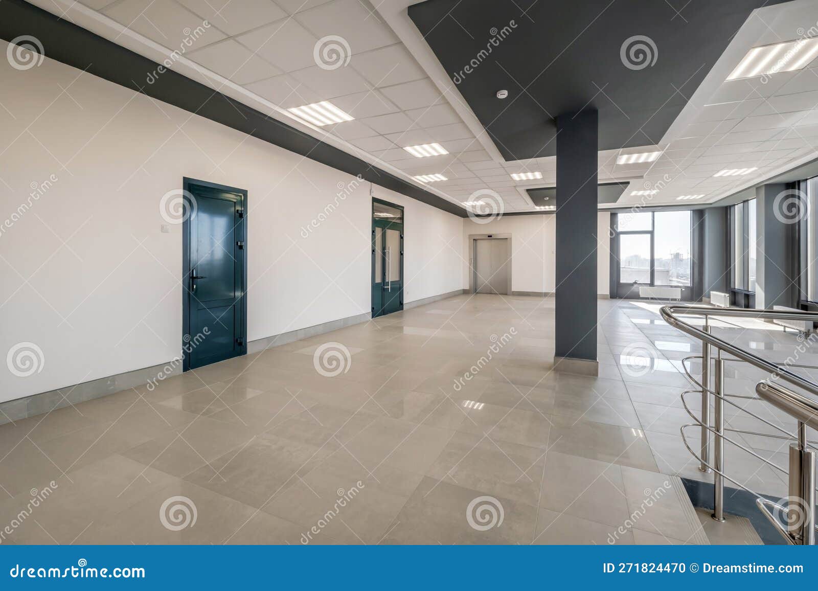 Empty Modern Hall Room with Columns, Doors and Panoramic Windows Stock ...