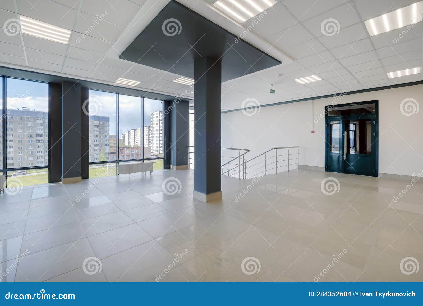 Empty Modern Hall Room with Columns, Doors and Panoramic Windows Stock ...