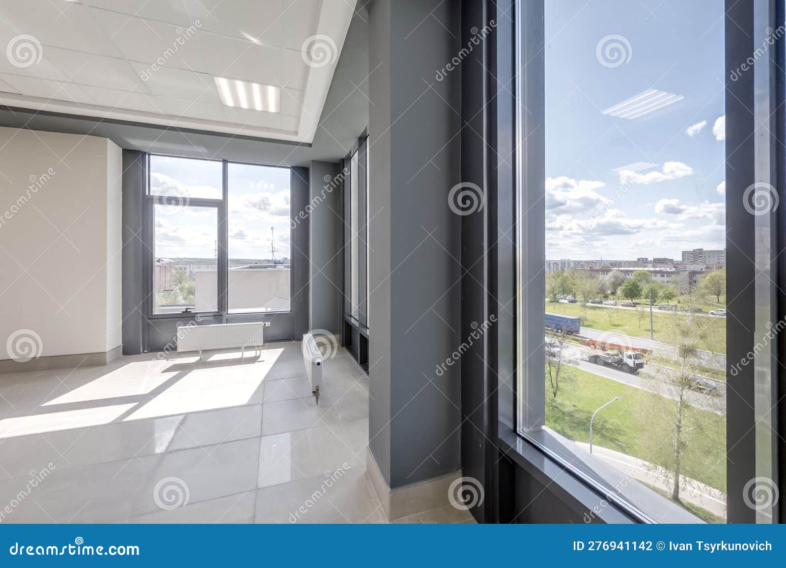 Empty Modern Hall Room with Columns, Doors and Panoramic Windows Stock ...