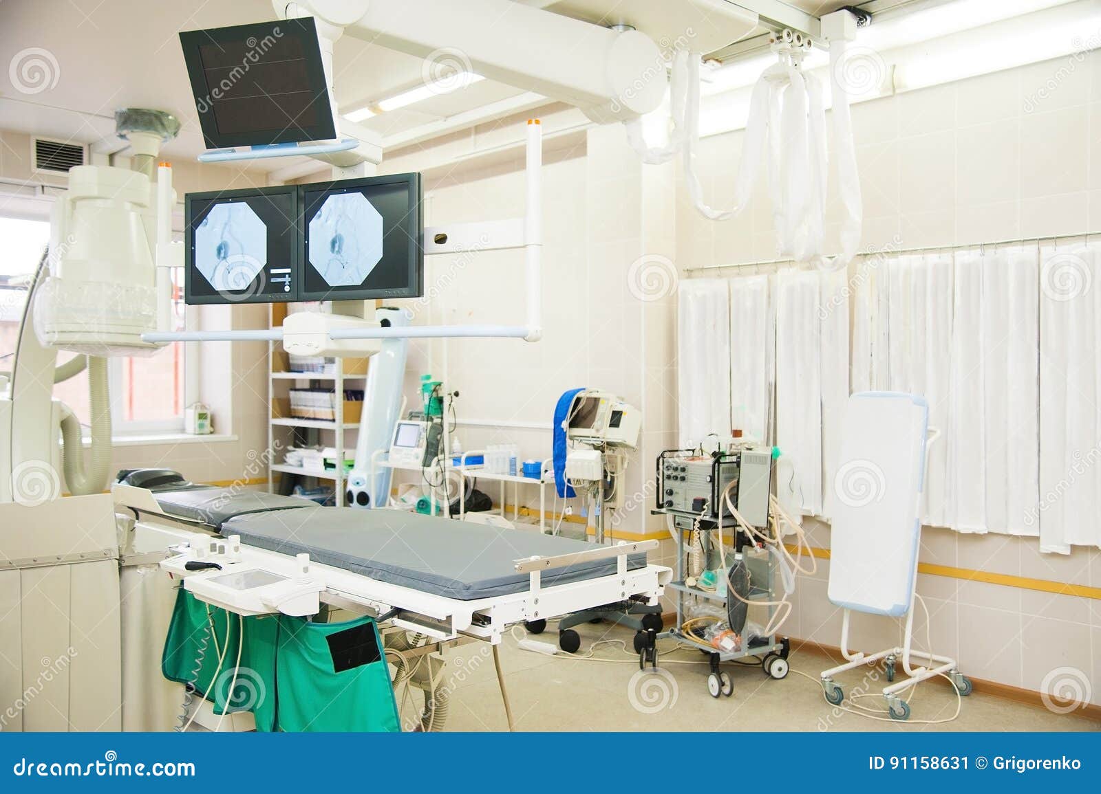 Empty Modern Operating Room Stock Image - Image of hospital, equipment ...
