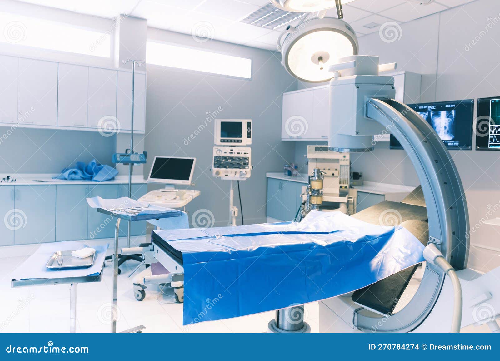Empty operating room stock photo. Image of medicine - 270784274