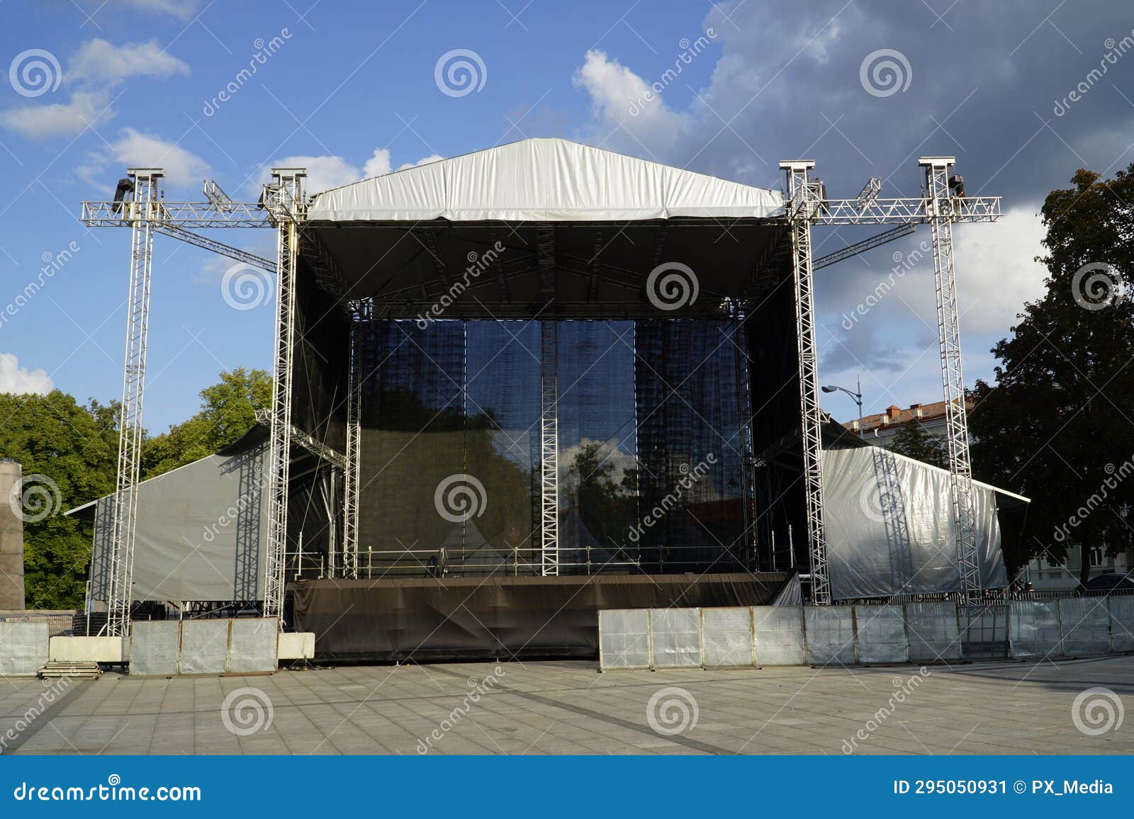 Empty Outdoor Stage - Front View Stock Image - Image of frame, concert ...