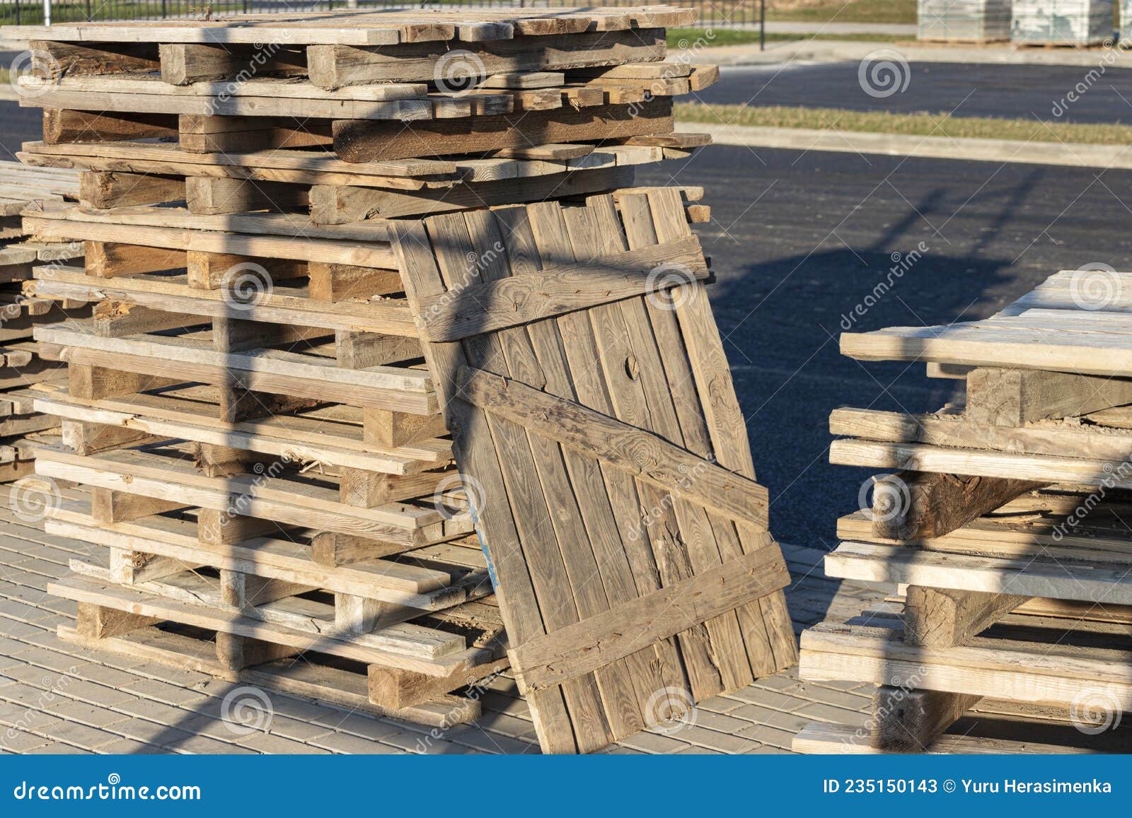 Empty Pallets At A Construction Site. Reuse Of Wooden Pallets In ...