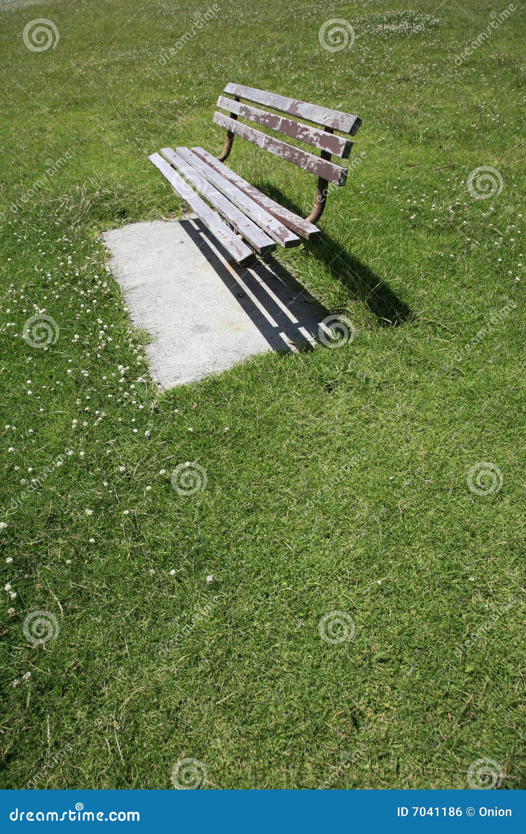 Empty park bench stock photo. Image of daylight, wood - 7041186
