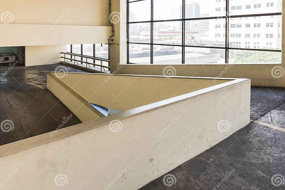 Empty Parking Deck with Ramp Stock Photo - Image of sign, floor: 78024022