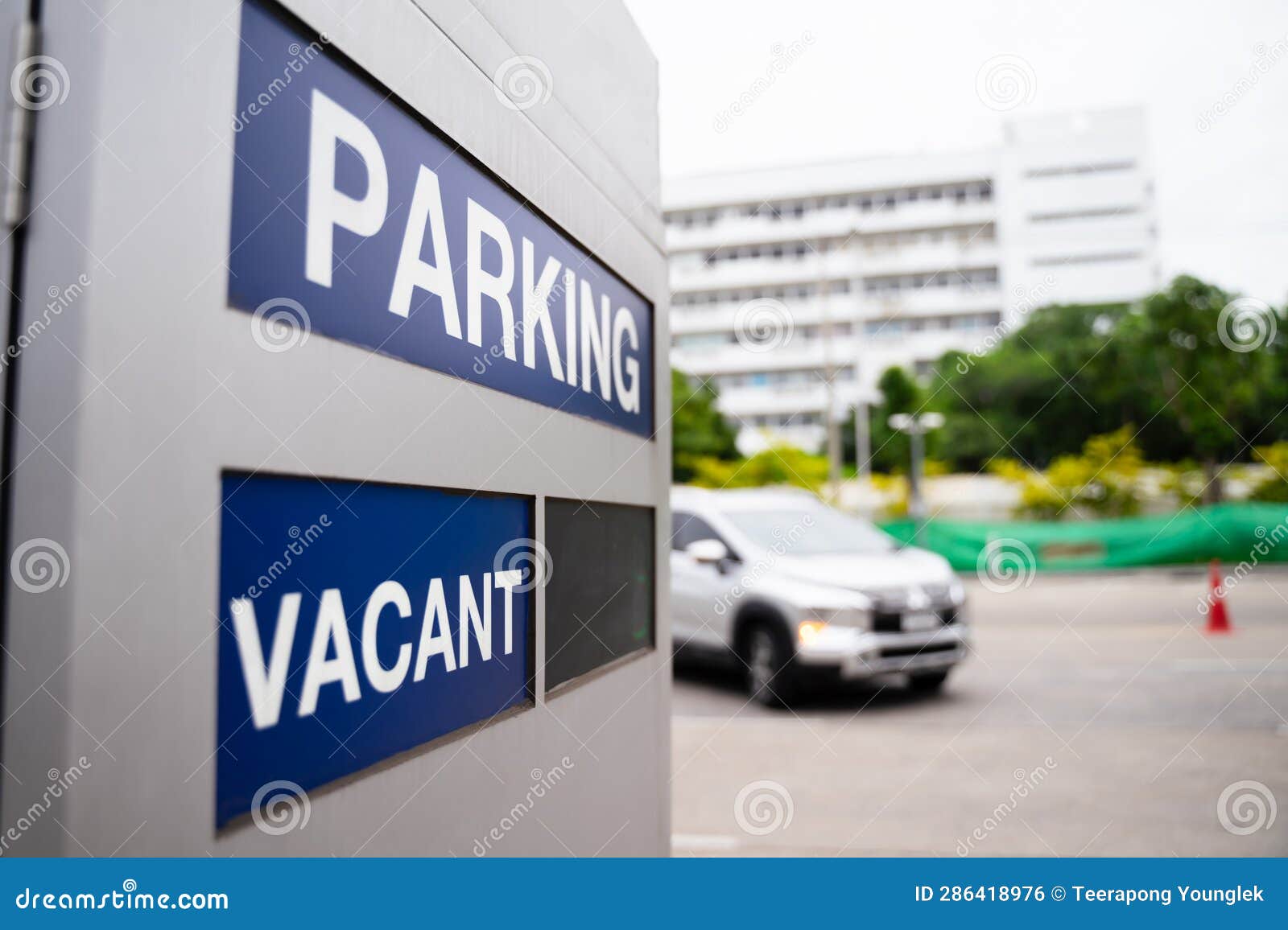 Empty Parking Signs of Shopping Malls and Office Buildings Stock Photo ...