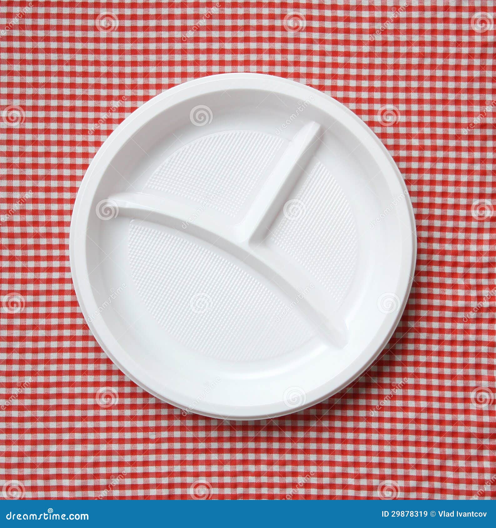 Empty plastic plate. stock image. Image of dishware, plate - 29878319