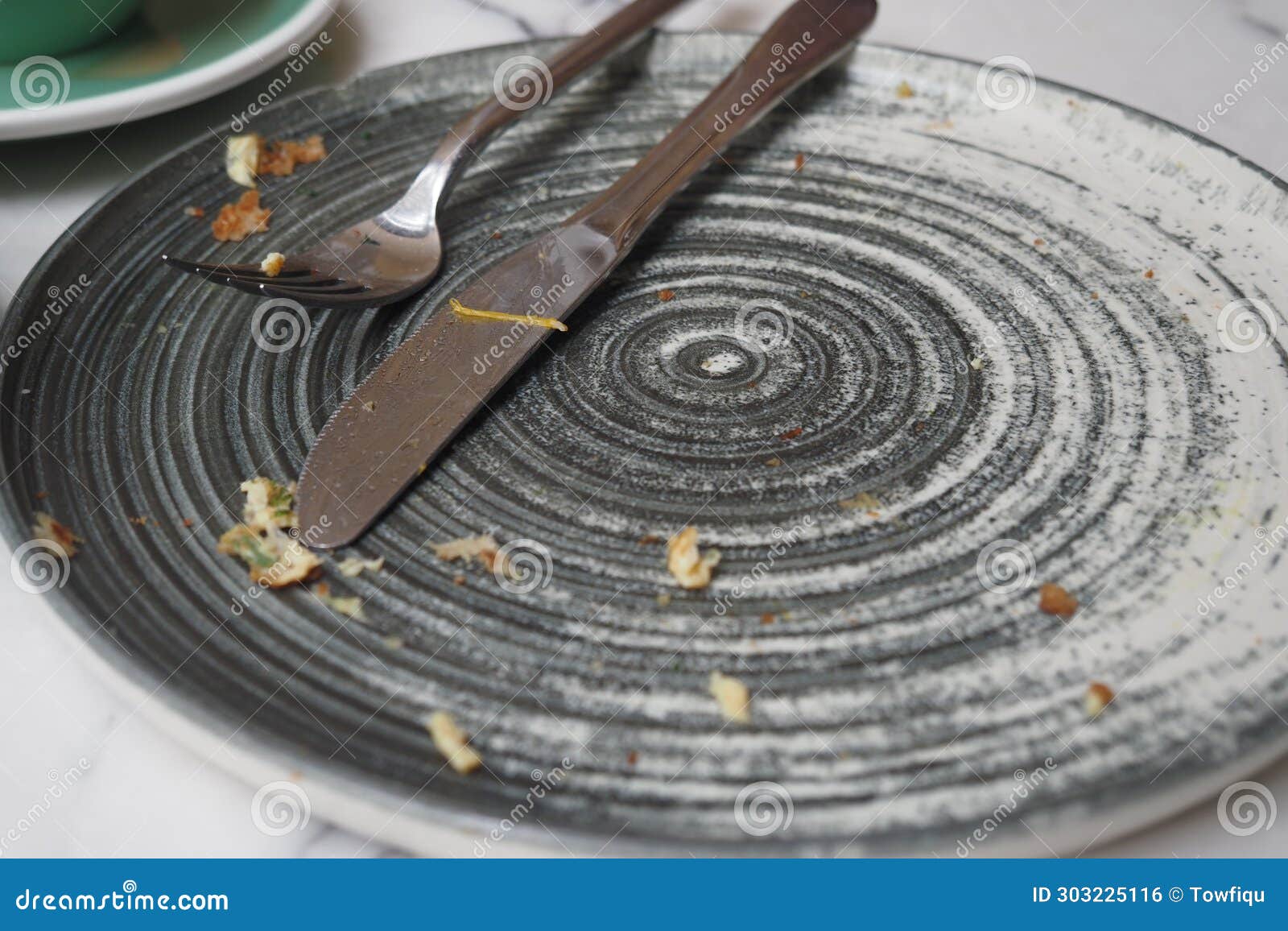 Empty Plate after Eating on Table Stock Photo - Image of kitchen, feast ...