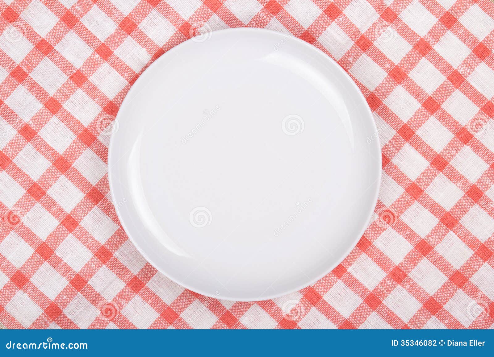 Decorative Dinner Plate Checkered Cloth Stock Photos - Free & Royalty ...