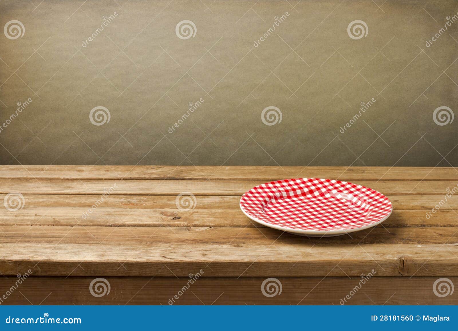 Empty Plate on Wooden Table Stock Photo - Image of wall, vintage: 28181560
