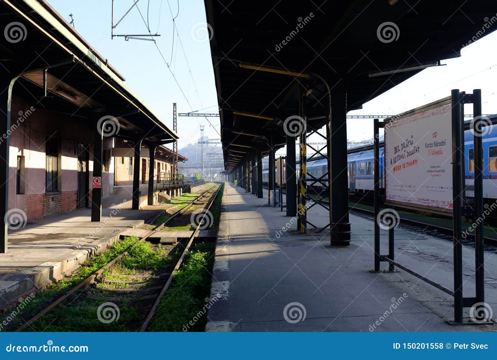 Empty Platform at a Small Railroad Station Editorial Stock Photo ...