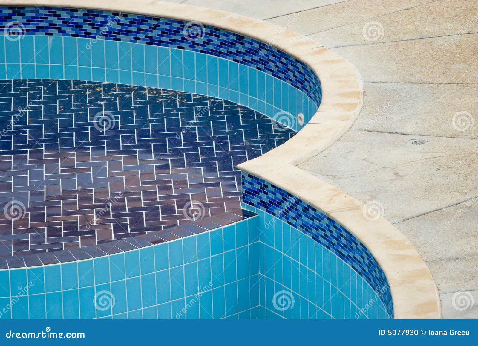 Empty pool stock photo. Image of season, holiday, missing - 5077930