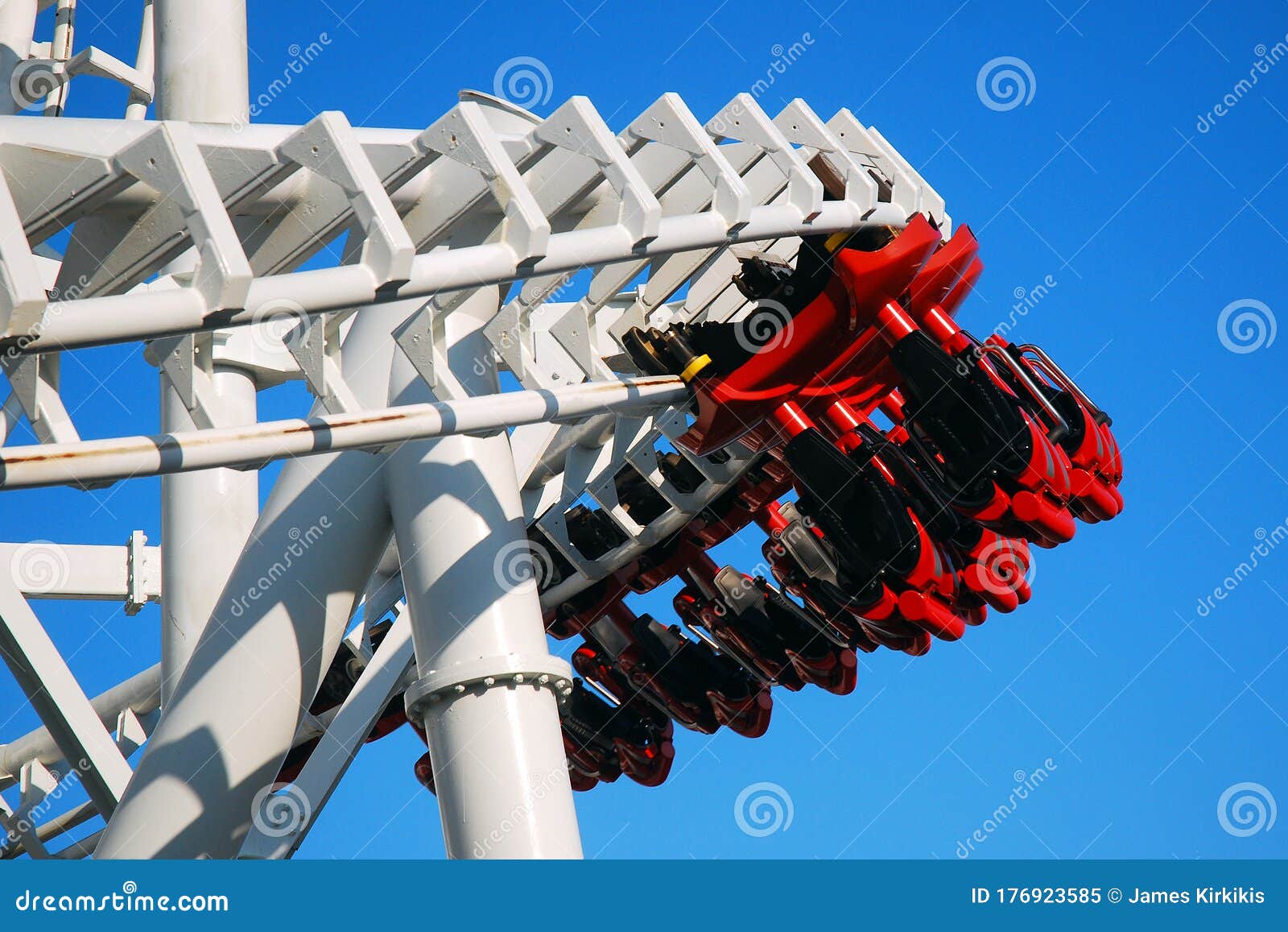 An empty roller coaster editorial image. Image of amusement - 176923585