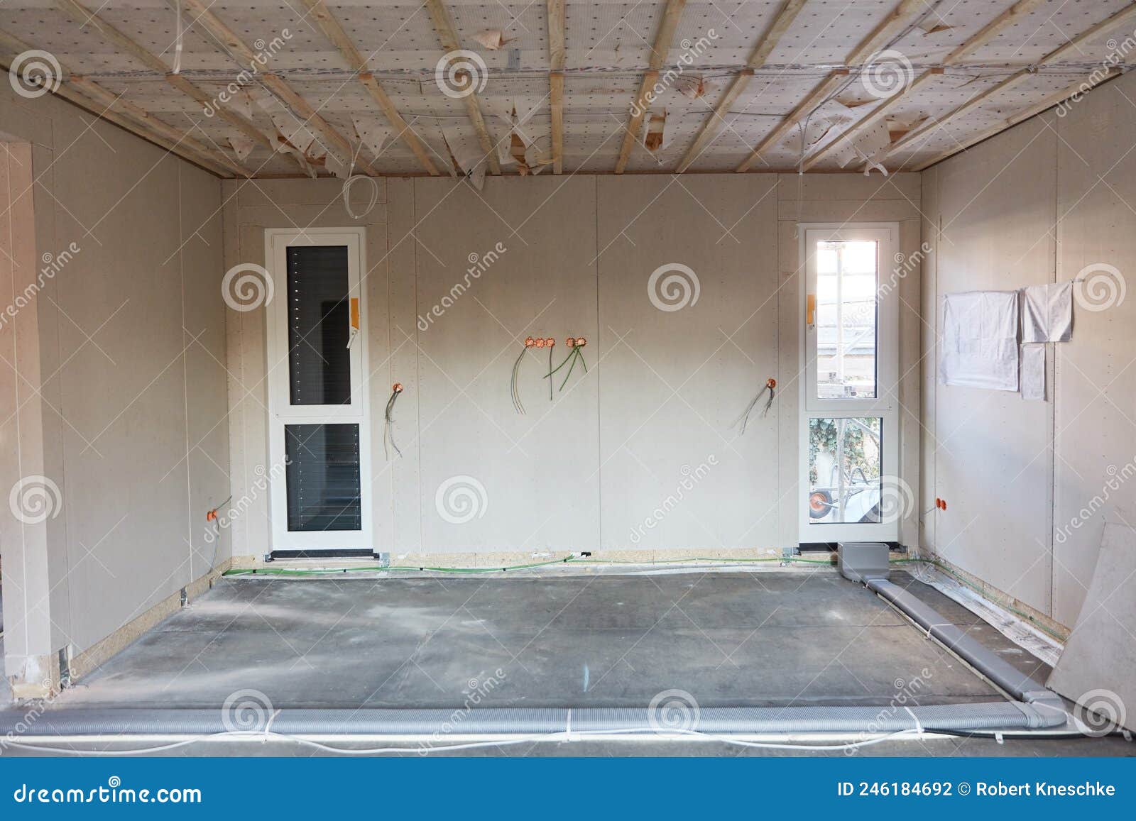 Empty Room As a Shell when Building a House with Underfloor Heating ...