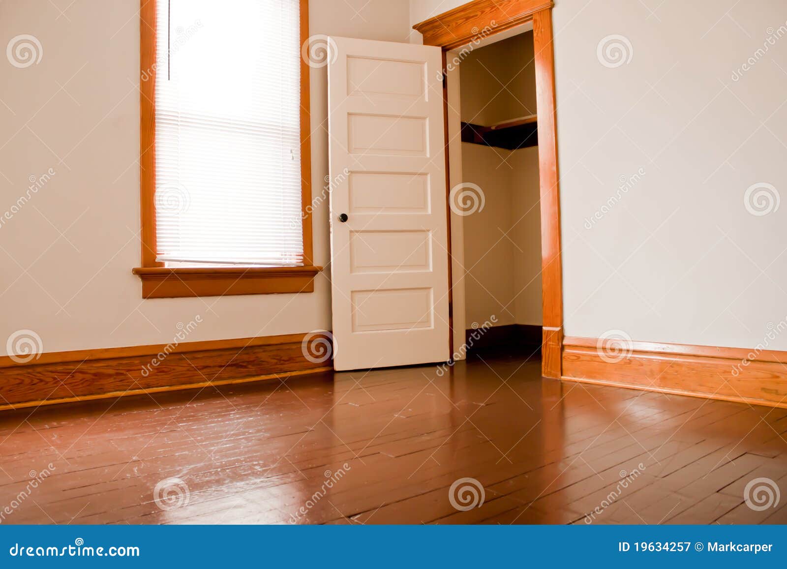 Empty room closet stock image. Image of late, house, plain - 19634257