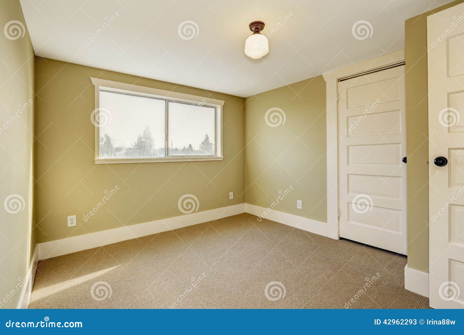 Empty room with window stock image. Image of wall, house - 42962293