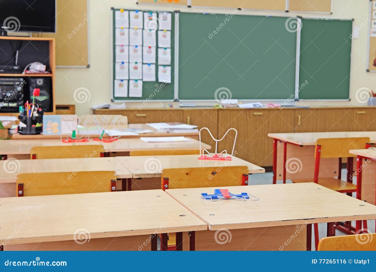 Empty school class stock photo. Image of desk, student - 77265116