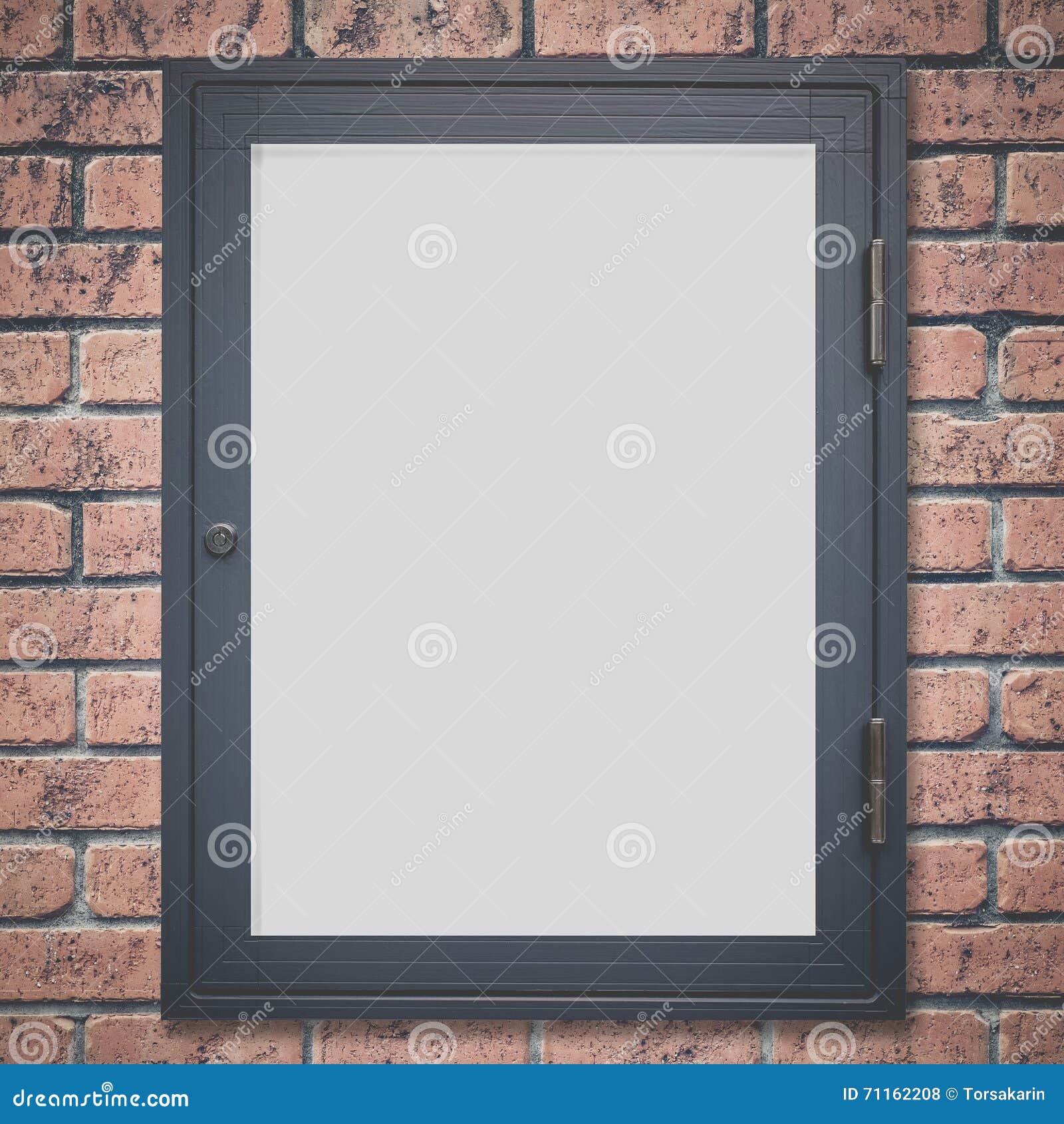 Empty Storefront Window Display Stock Photos - 813 Images