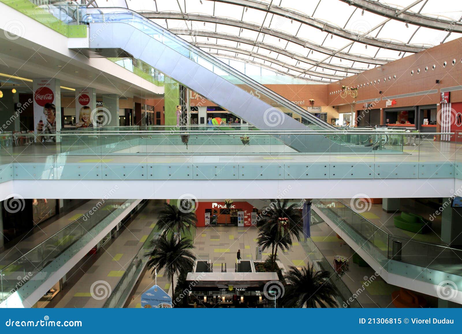 Empty Shopping Mall - Athens Editorial Image - Image of construction ...