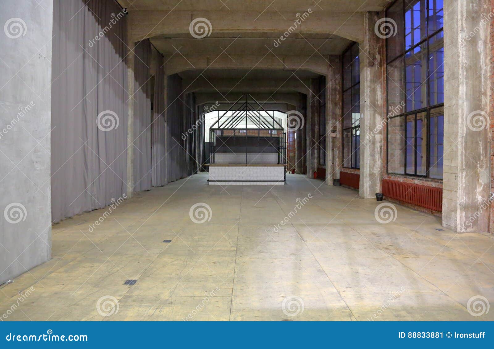 Empty Showroom without Finishing Stock Image - Image of space, inside ...