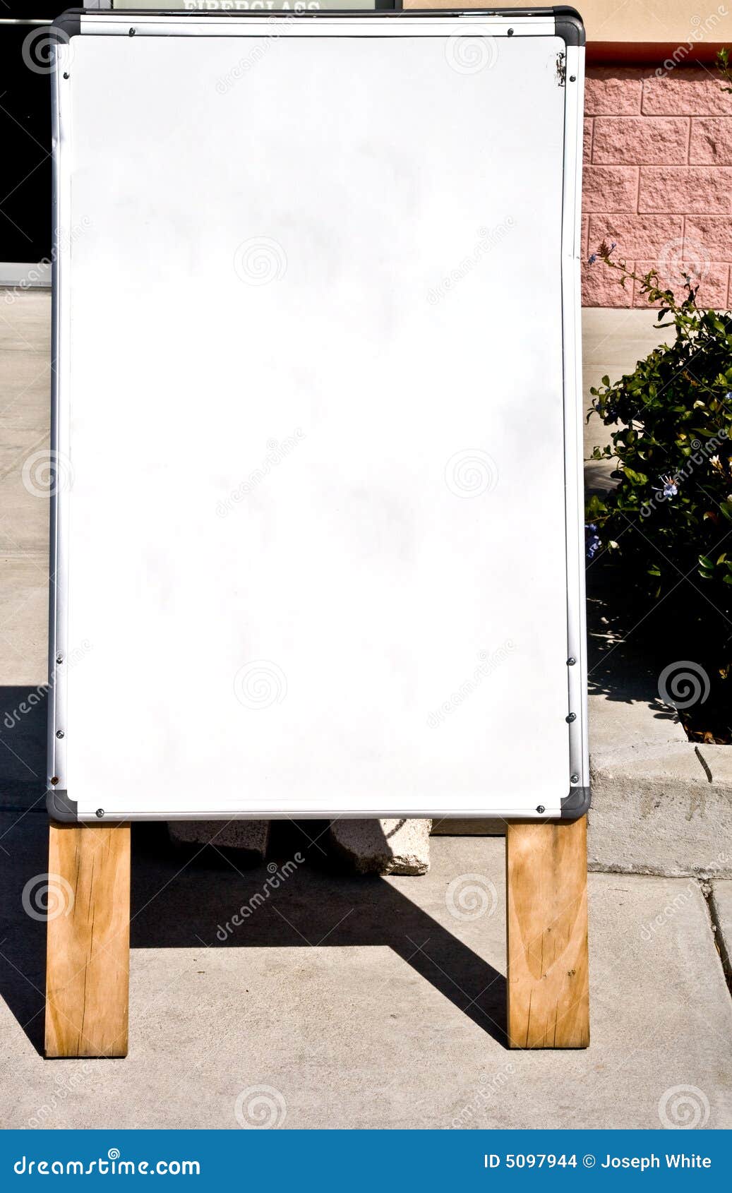 Empty Sign stock photo. Image of signs, signboard, store - 5097944