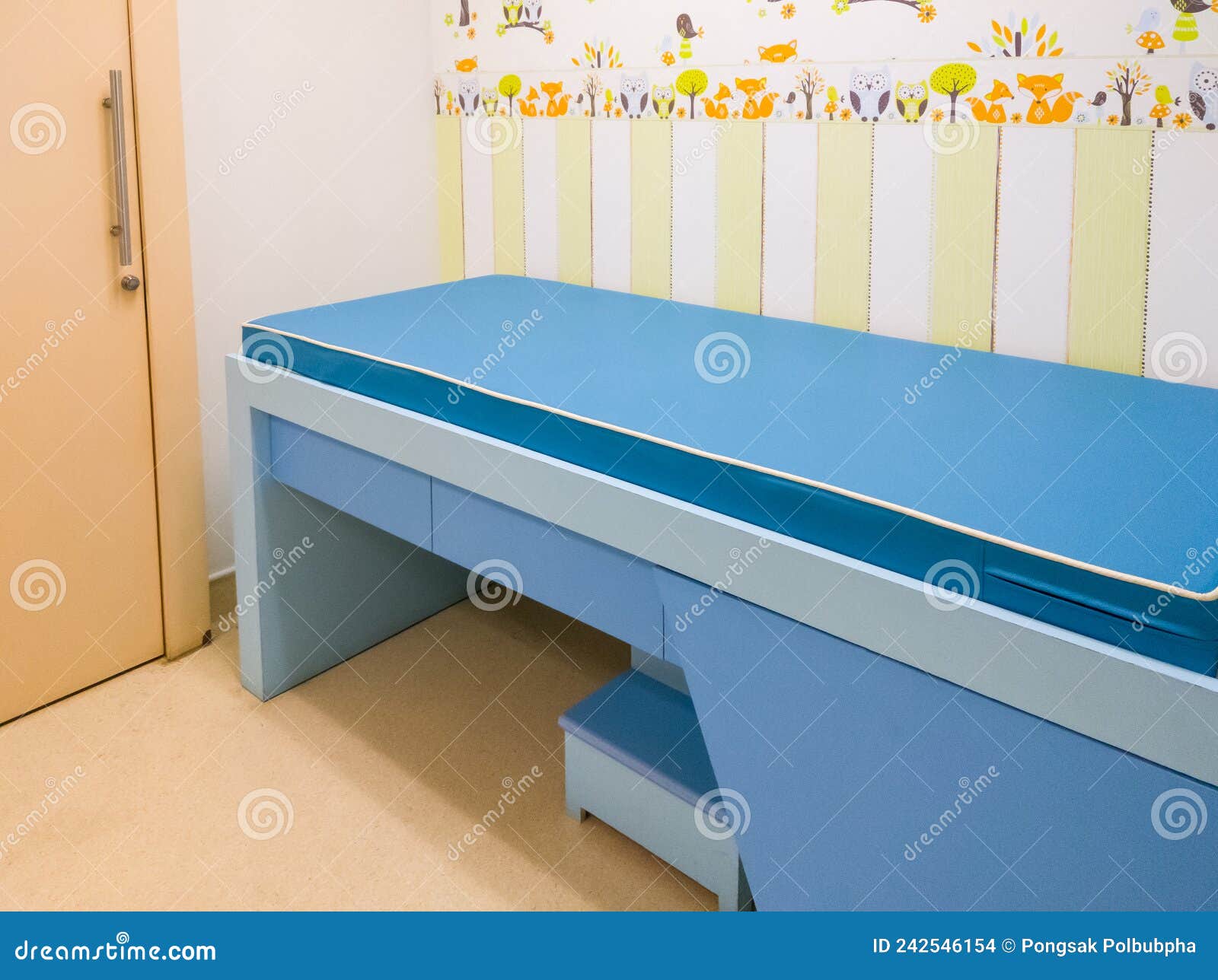 The Empty Small Examination Bed in the Kid Examination Room Stock Photo ...