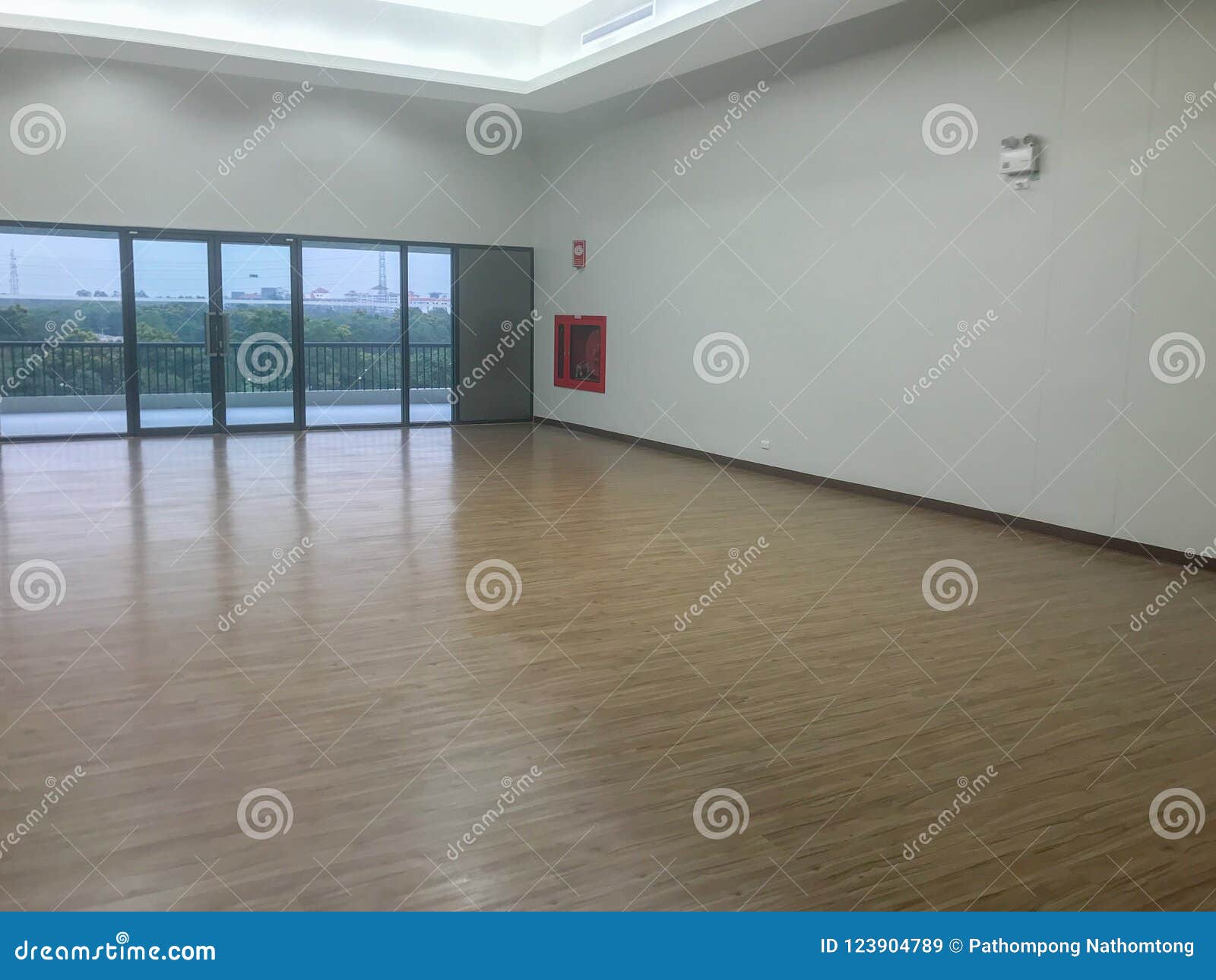 Empty space in large hall stock image. Image of floor - 123904789