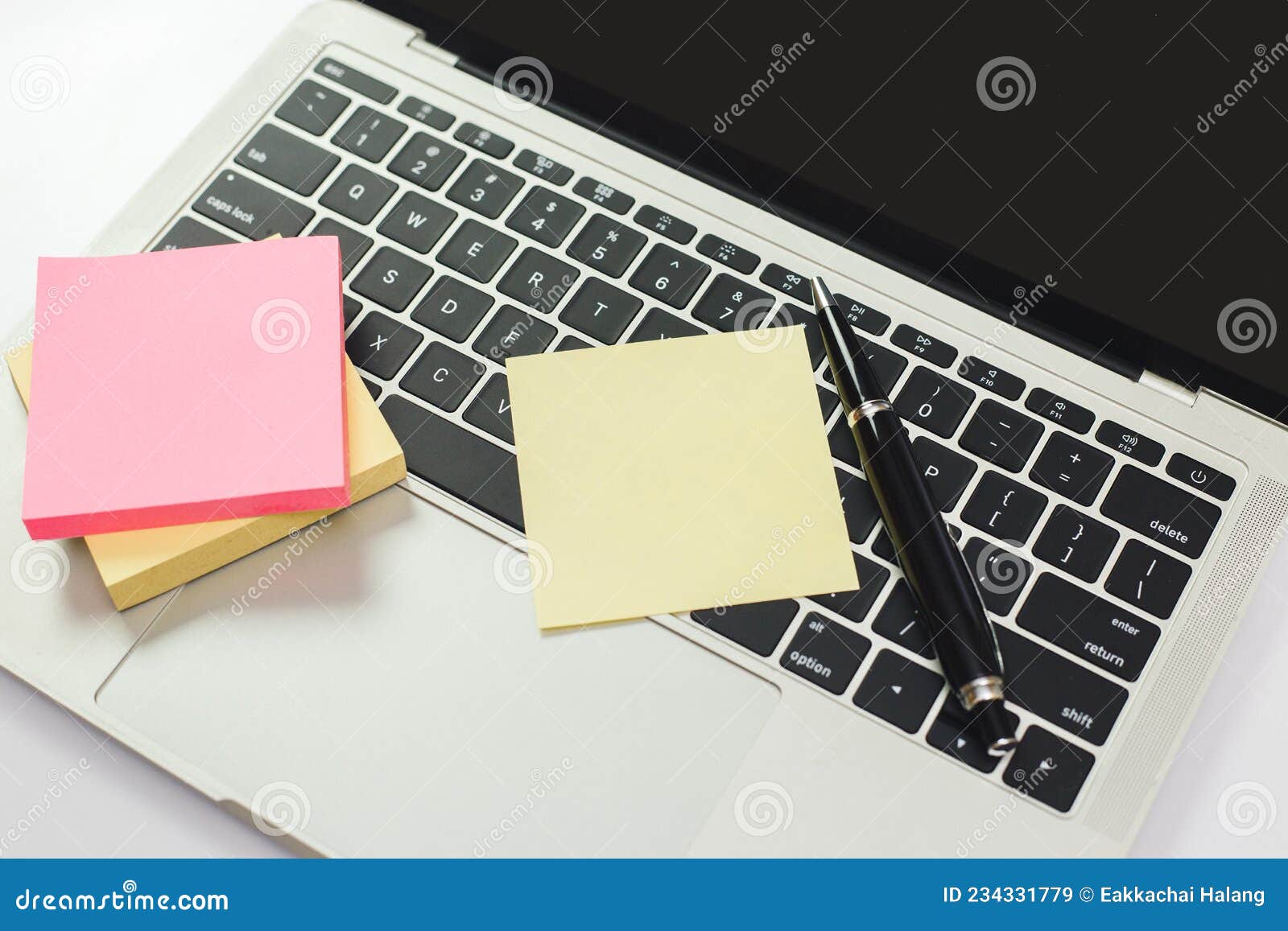 Empty Sticky Post Note Paper Sheet and Pen on Laptop Keyboard. Note ...